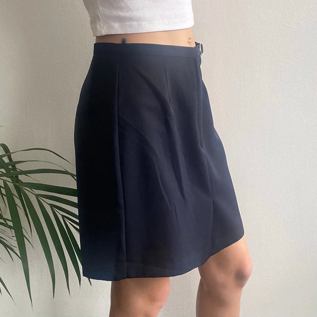 Sisley Mini Skirt - 28W UK 8 Navy Polyester – Thrifted.com