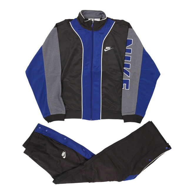 Vintage Men's Nike | The Online Vintage Store – Thrifted.com